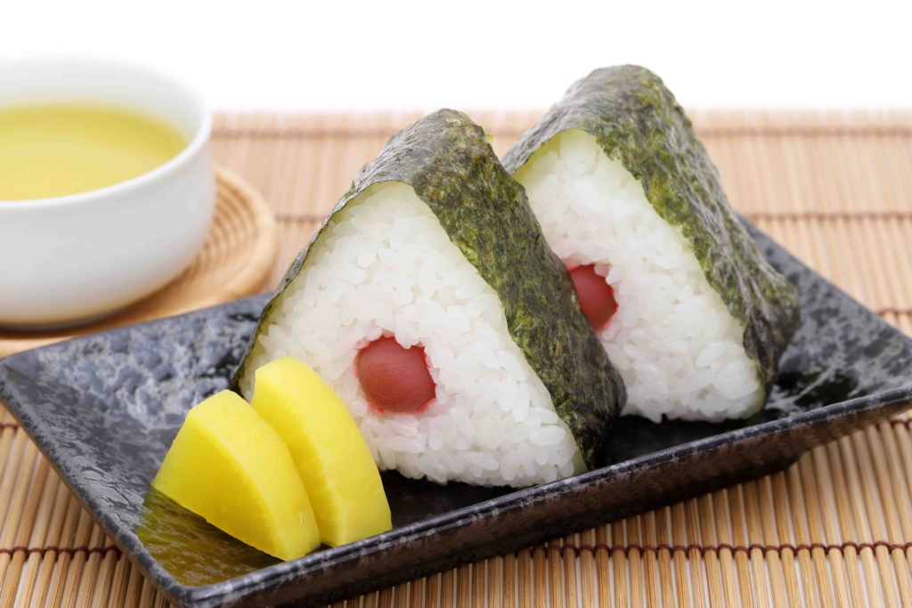 Umeboshi Onigiri (Japanese Rice Ball with Pickled Plum) Recipe